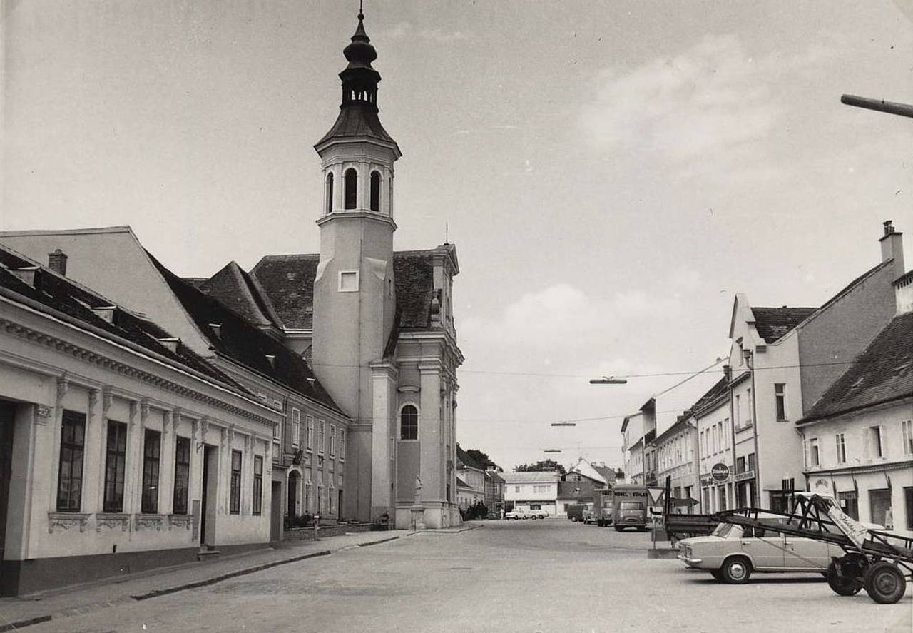 Kirchenplatz